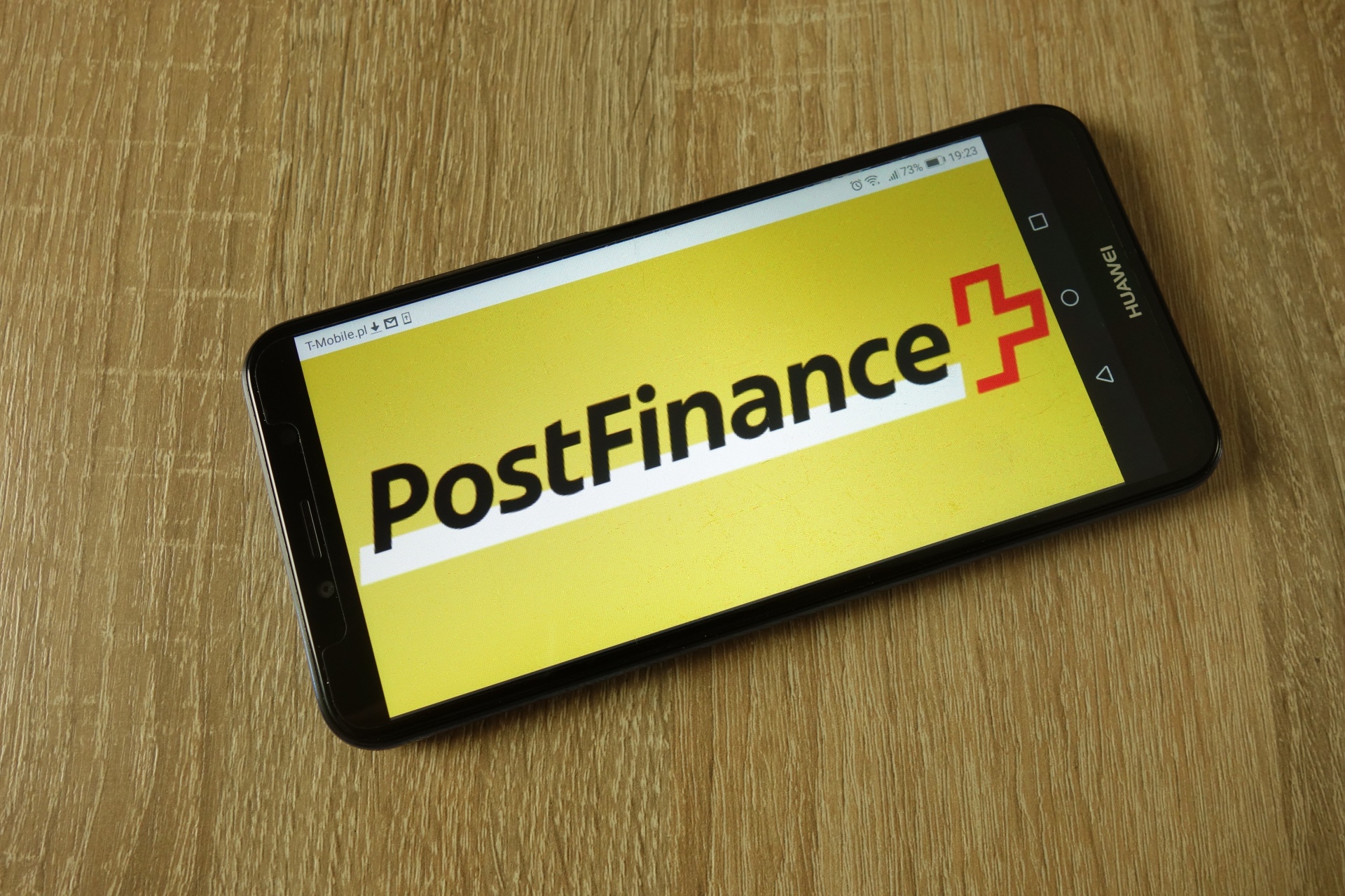 adesso supports PostFinance in implementing multi-banking solutions